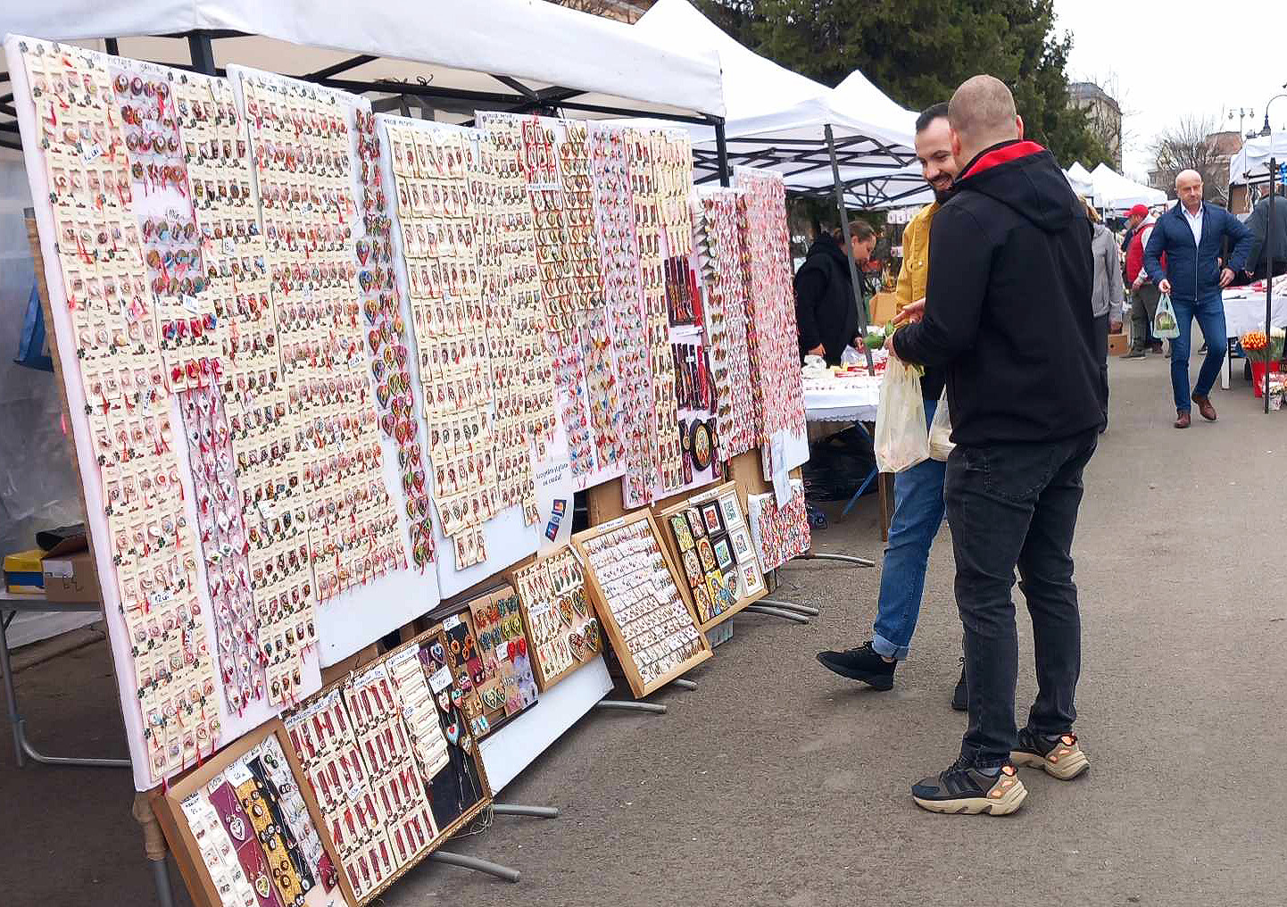 Egy balkáni tavaszköszöntő hagyomány gazdag múltja – a márciuska ...