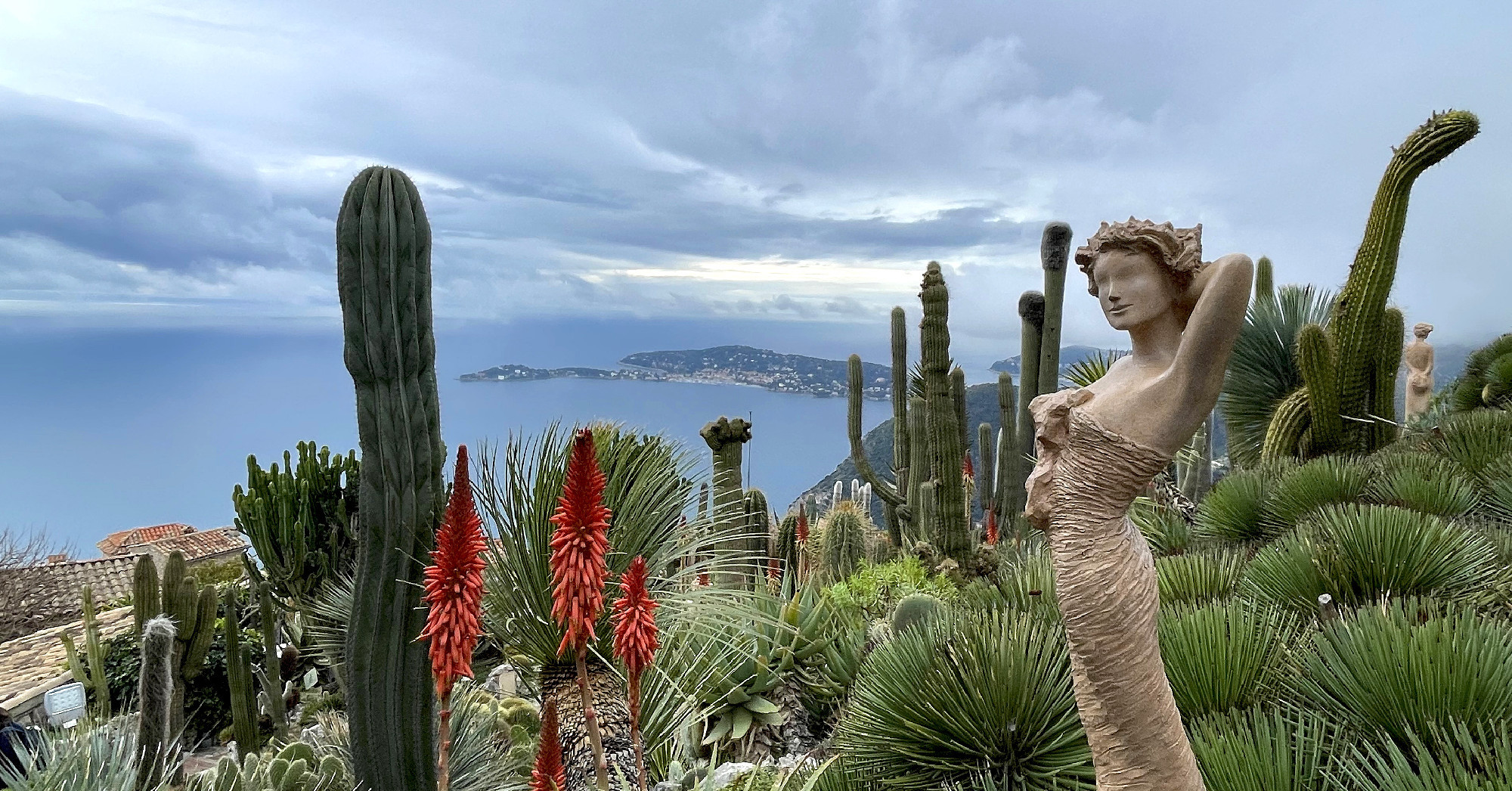 Ahol a virágok illata átlép az időkapun: látogatás egy francia ...