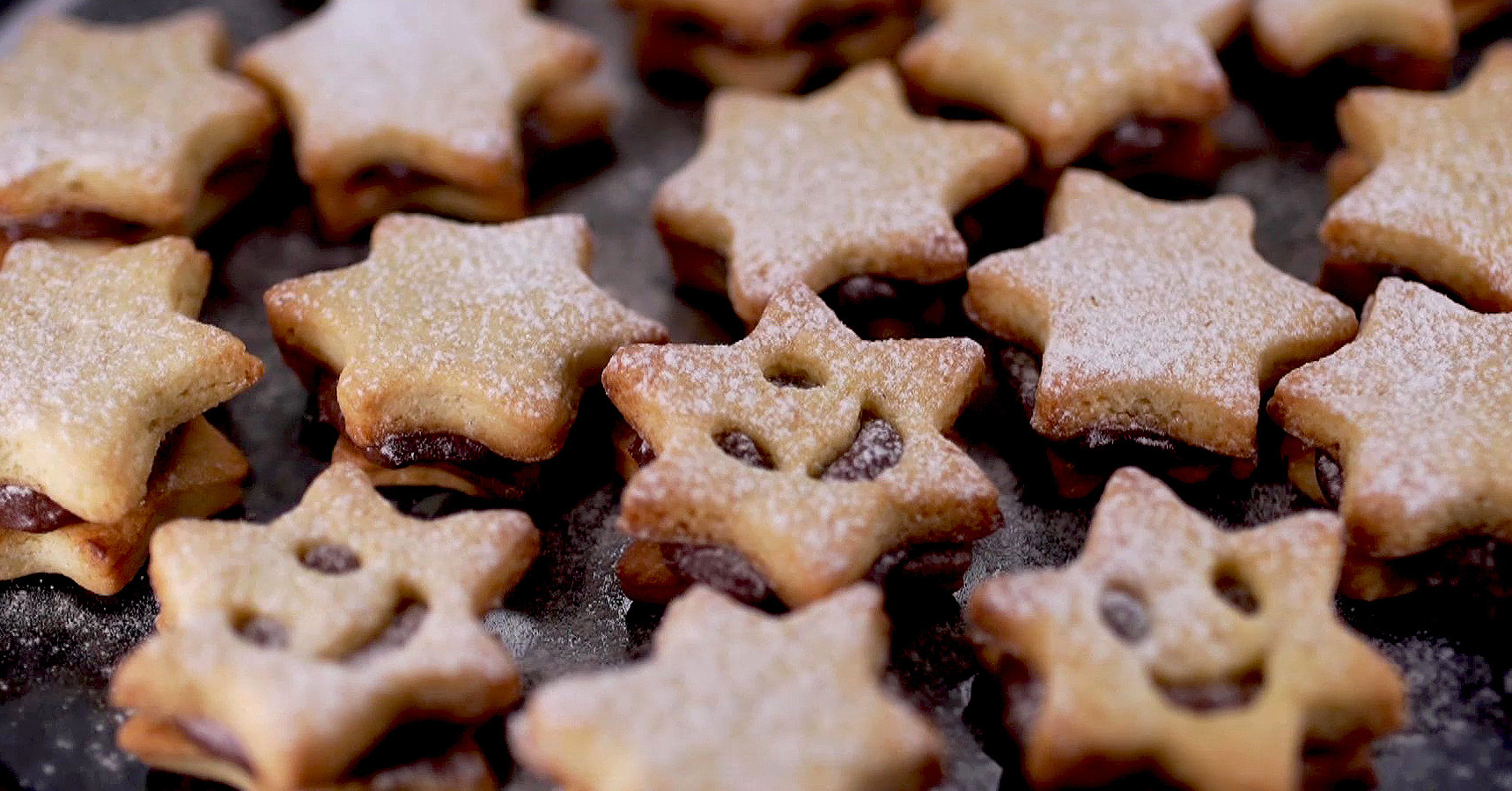 Csokoládés linzer csillagformában | Borbás Marcsi receptje | egy.hu